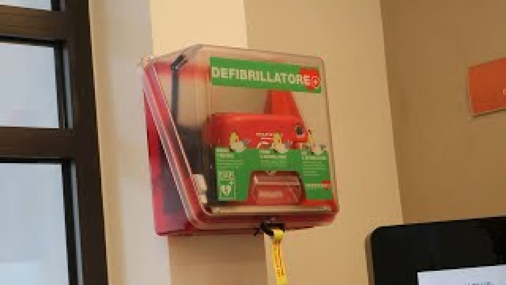 Inaugurato il nuovo defibrillatore di Tai di Cadore – Telebelluno